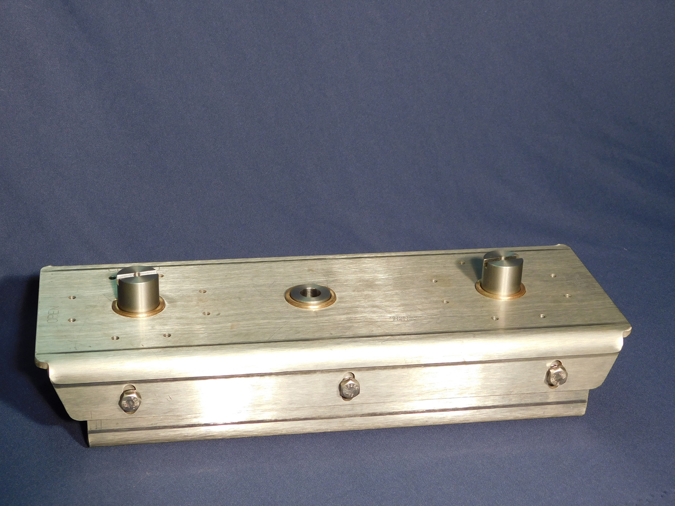 locking-device-1 - Engineering Manufacturing Services Co.